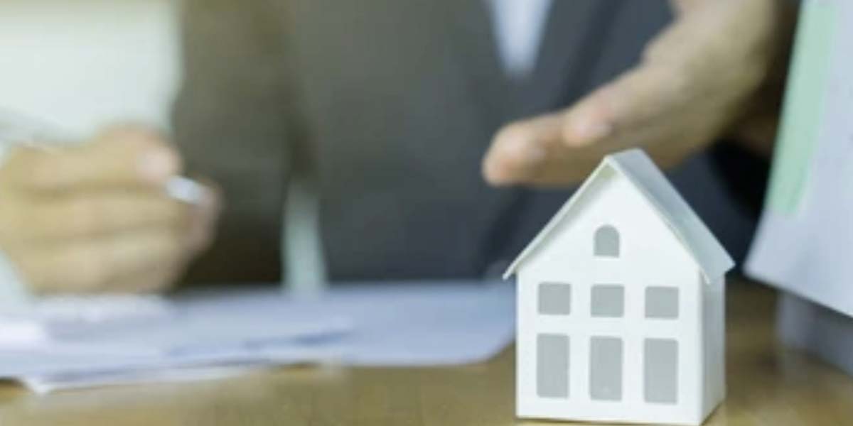 Estate planning lawyer NYC helps with a trust with strategies.